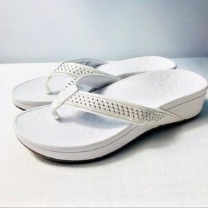 Vionic | Shoes | Vionic Wedge Wide White Sandals Flip Flop 1 | Poshmark